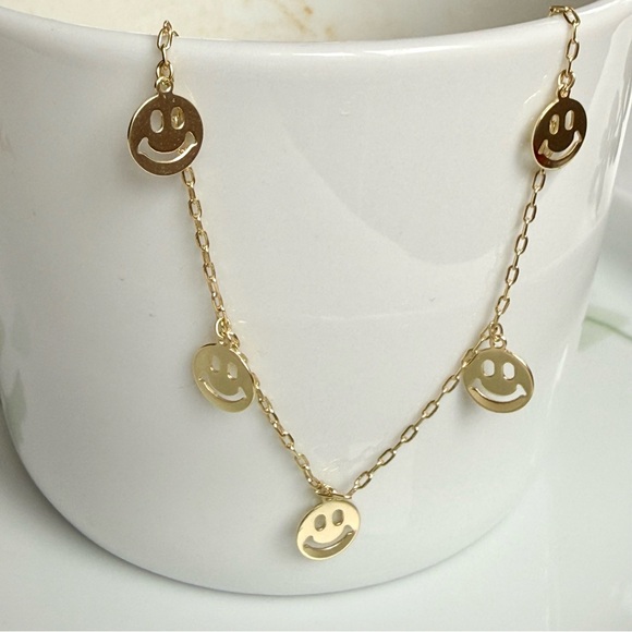 Sc Jewelry | Jewelry | Smiley Face Disk Necklace 4k Gold Plated ...